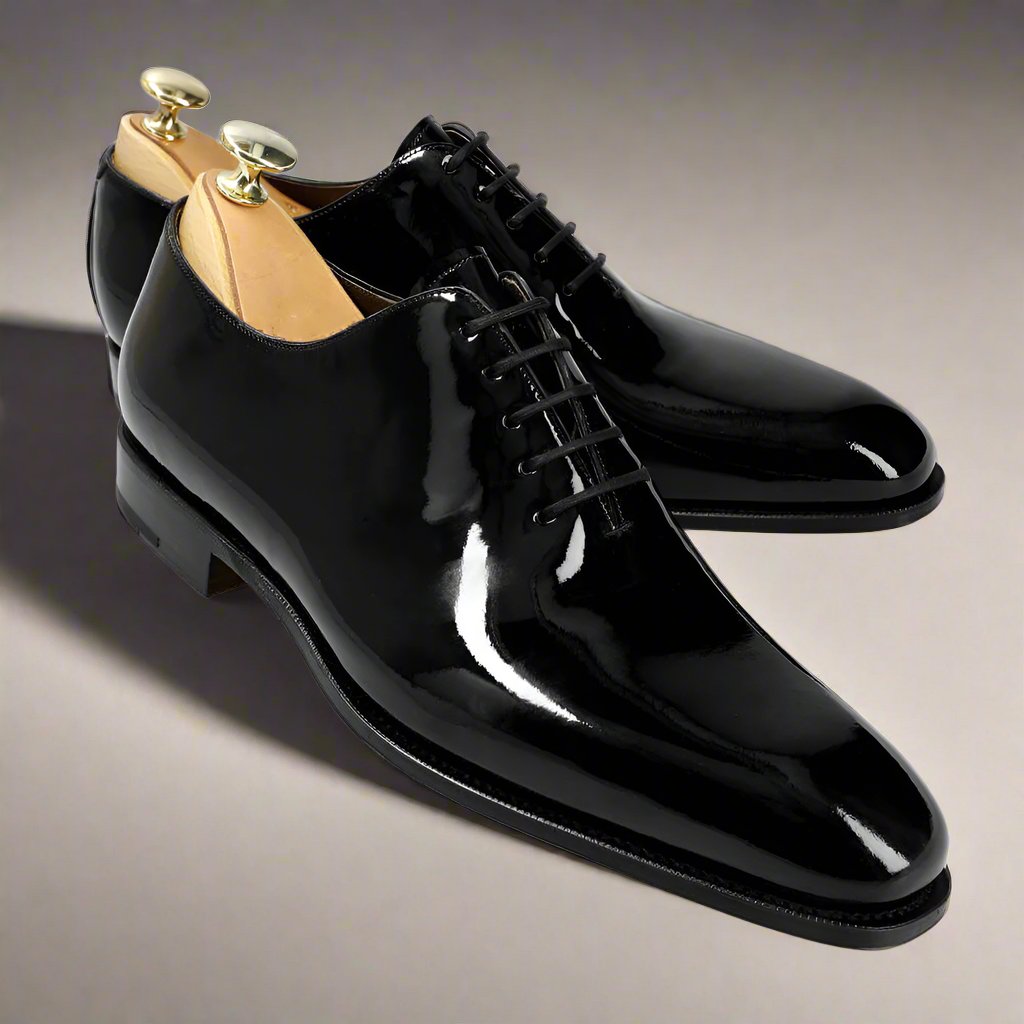 Black Patent Leather Wholecut Oxford Lace Up Shoes For Men The Black Patent Leather Wholecut Oxford Lace Up Shoes For Men The